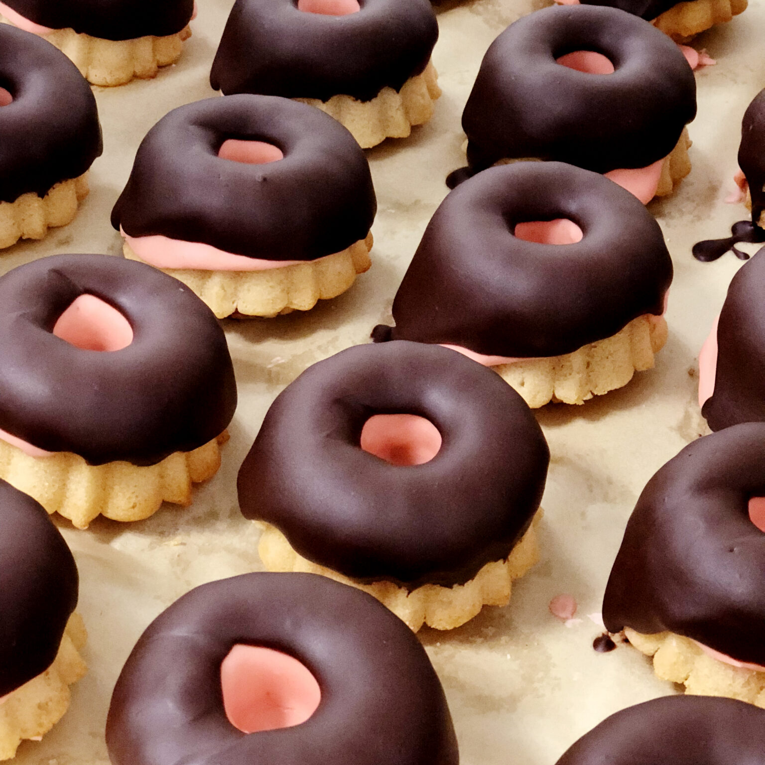 Cake-Bombs – Pipeline Bakeshop